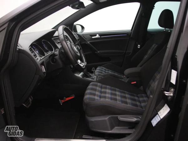 Black Volkswagen Golf 2015 in Vilnius, with an engine capacity of 1.40 L and mileage of 201 thousand km for 10699 €, photo 4 on AUTOMOTO.COM.LV