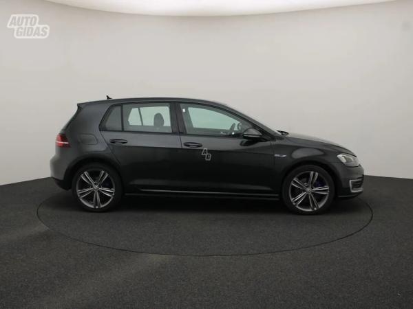 Black Volkswagen Golf 2015 in Vilnius, with an engine capacity of 1.40 L and mileage of 205 thousand km for 10799 €, photo 9 on AUTOMOTO.COM.LV