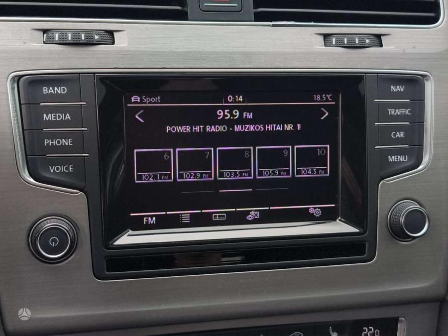 Black Volkswagen Golf 2015 in Vilnius, with an engine capacity of 2.00 L and mileage of 203 thousand km for 14999 €, photo 19 on AUTOMOTO.COM.LV