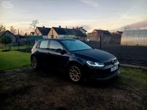 Black Volkswagen Golf 2015 in Mazeikiai, with an engine capacity of 1.40 L and mileage of 212 thousand km for 6850 €, photo 4 on AUTOMOTO.COM.LV