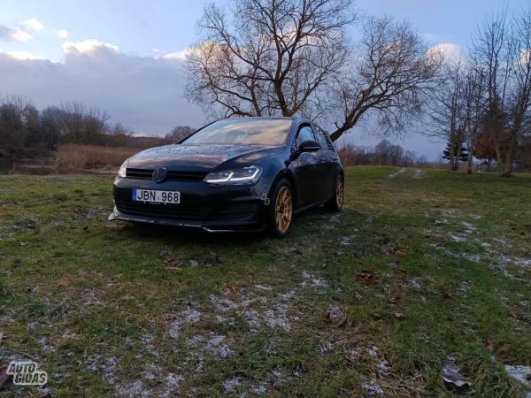 Black Volkswagen Golf 2015 in Mazeikiai, with an engine capacity of 1.40 L and mileage of 212 thousand km for 6850 €, photo 8 on AUTOMOTO.COM.LV