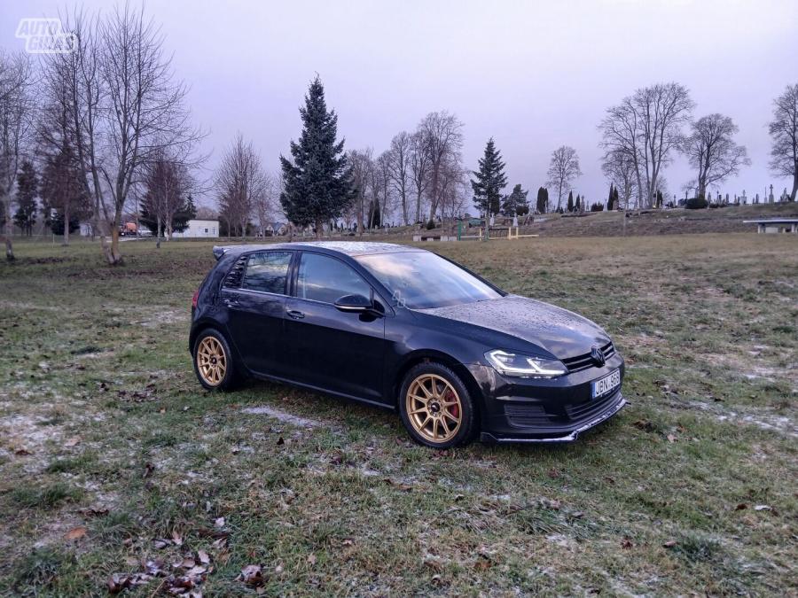 Black Volkswagen Golf 2015 in Mazeikiai, with an engine capacity of 1.40 L and mileage of 212 thousand km for 6850 €, photo 11 on AUTOMOTO.COM.LV