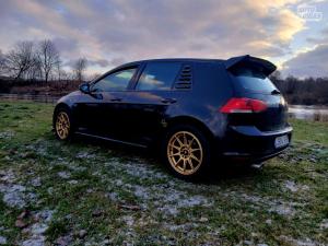 Black Volkswagen Golf 2015 in Mazeikiai, with an engine capacity of 1.40 L and mileage of 212 thousand km for 6850 €, photo 12 on AUTOMOTO.COM.LV