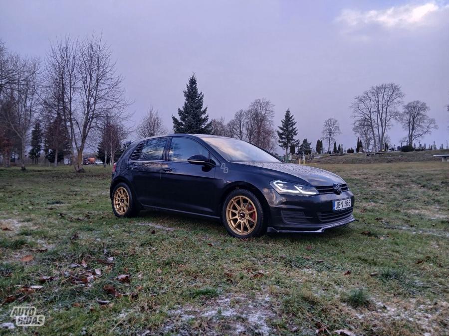 Black Volkswagen Golf 2015 in Mazeikiai, with an engine capacity of 1.40 L and mileage of 212 thousand km for 6850 €, photo 14 on AUTOMOTO.COM.LV