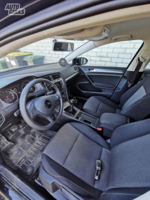 Black Volkswagen Golf 2015 in Mazeikiai, with an engine capacity of 1.40 L and mileage of 212 thousand km for 6850 €, photo 17 on AUTOMOTO.COM.LV