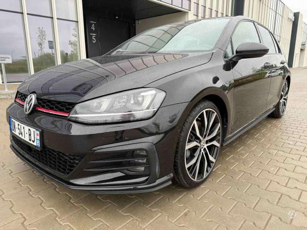 Melns Volkswagen Golf 2015 Viļņa, ar dzinēja tilpumu 1.97 L un nobraukumu 155 tūkst. km par 10900 €, foto 1 vietnē AUTOMOTO.COM.LV