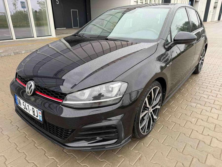 Melns Volkswagen Golf 2015 Viļņa, ar dzinēja tilpumu 1.97 L un nobraukumu 155 tūkst. km par 10900 €, foto 3 vietnē AUTOMOTO.COM.LV