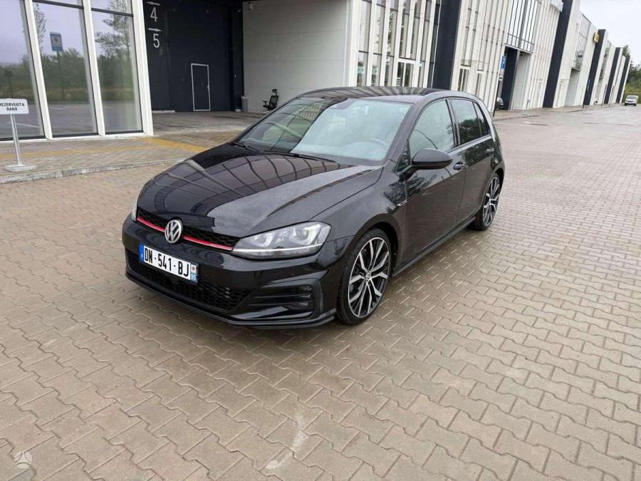 Melns Volkswagen Golf 2015 Viļņa, ar dzinēja tilpumu 1.97 L un nobraukumu 155 tūkst. km par 10900 €, foto 4 vietnē AUTOMOTO.COM.LV