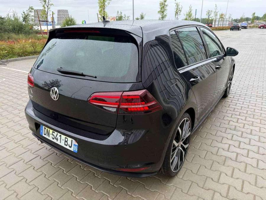 Melns Volkswagen Golf 2015 Viļņa, ar dzinēja tilpumu 1.97 L un nobraukumu 155 tūkst. km par 10900 €, foto 11 vietnē AUTOMOTO.COM.LV