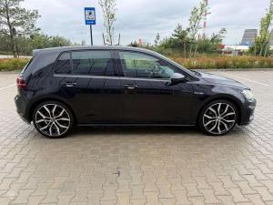 Melns Volkswagen Golf 2015 Viļņa, ar dzinēja tilpumu 1.97 L un nobraukumu 155 tūkst. km par 10900 €, foto 13 vietnē AUTOMOTO.COM.LV