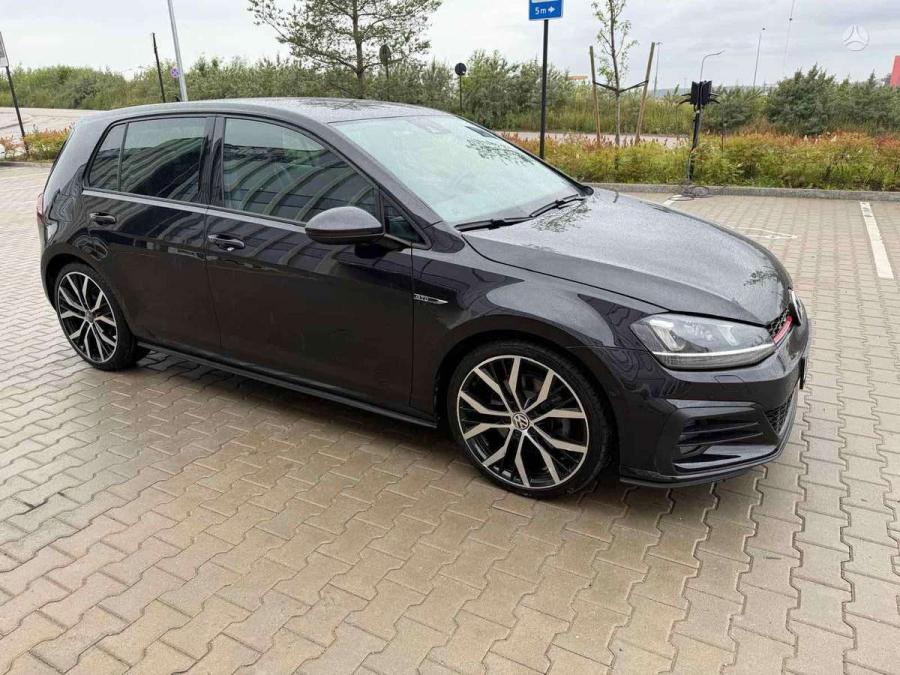 Melns Volkswagen Golf 2015 Viļņa, ar dzinēja tilpumu 1.97 L un nobraukumu 155 tūkst. km par 10900 €, foto 14 vietnē AUTOMOTO.COM.LV