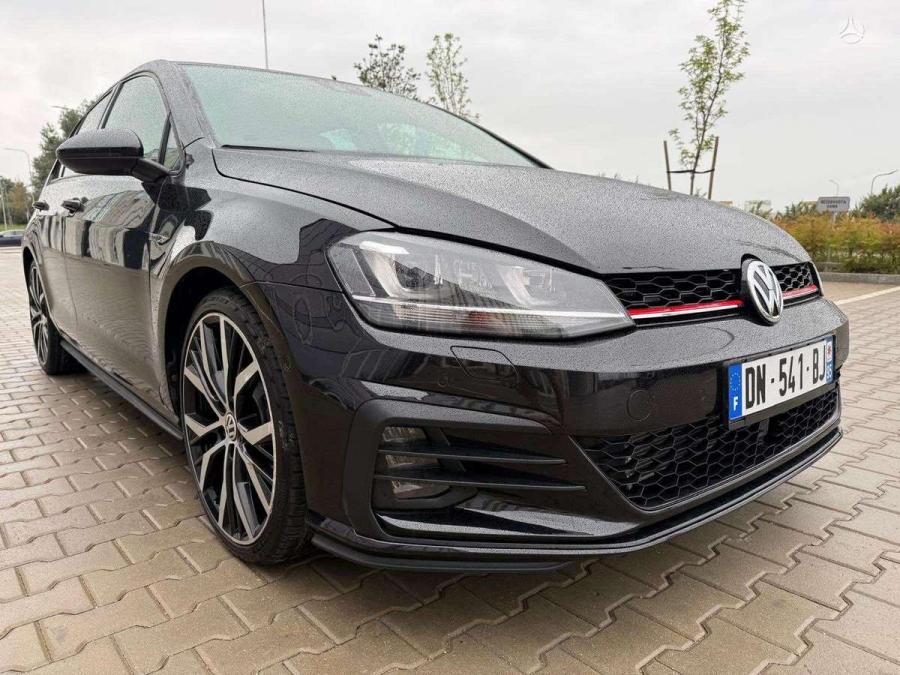 Melns Volkswagen Golf 2015 Viļņa, ar dzinēja tilpumu 1.97 L un nobraukumu 155 tūkst. km par 10900 €, foto 25 vietnē AUTOMOTO.COM.LV
