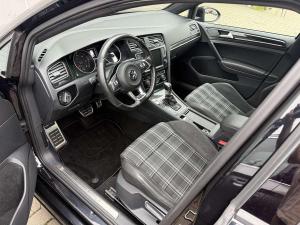 Melns Volkswagen Golf 2015 Viļņa, ar dzinēja tilpumu 1.97 L un nobraukumu 155 tūkst. km par 10900 €, foto 32 vietnē AUTOMOTO.COM.LV