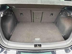 Melns Volkswagen Golf 2015 Viļņa, ar dzinēja tilpumu 1.97 L un nobraukumu 155 tūkst. km par 10900 €, foto 43 vietnē AUTOMOTO.COM.LV