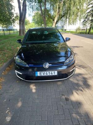 Melns Volkswagen Golf 2015 Jonava, ar dzinēja tilpumu 1.40 L un nobraukumu 300 tūkst. km par 8500 €, foto 3 vietnē AUTOMOTO.COM.LV
