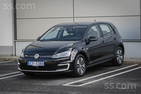 Black Volkswagen Golf 2015 in Riga, with an engine capacity of 2.00 L and mileage of 119 thousand km for 9995 €, photo 1 on AUTOMOTO.COM.LV