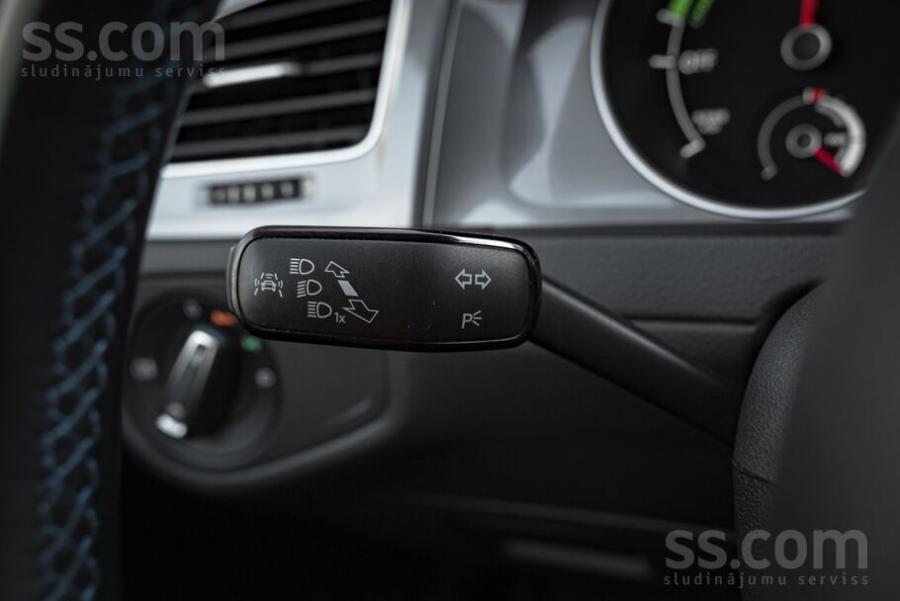 Melns Volkswagen Golf 2015 Rīga, ar dzinēja tilpumu 2.00 L un nobraukumu 119 tūkst. km par 9995 €, foto 17 vietnē AUTOMOTO.COM.LV