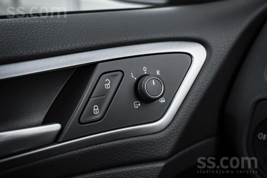 Melns Volkswagen Golf 2015 Rīga, ar dzinēja tilpumu 2.00 L un nobraukumu 119 tūkst. km par 9995 €, foto 28 vietnē AUTOMOTO.COM.LV