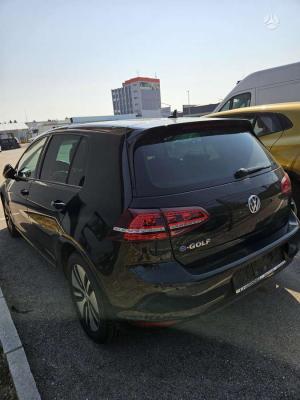 Melns Volkswagen Golf 2015 Anykščiai, ar dzinēja tilpumu 0.00 L un nobraukumu 112 tūkst. km par 7700 €, foto 5 vietnē AUTOMOTO.COM.LV