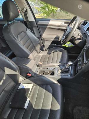 Melns Volkswagen Golf 2015 Anykščiai, ar dzinēja tilpumu 0.00 L un nobraukumu 112 tūkst. km par 7700 €, foto 8 vietnē AUTOMOTO.COM.LV