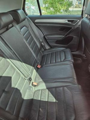 Melns Volkswagen Golf 2015 Anykščiai, ar dzinēja tilpumu 0.00 L un nobraukumu 112 tūkst. km par 7700 €, foto 9 vietnē AUTOMOTO.COM.LV