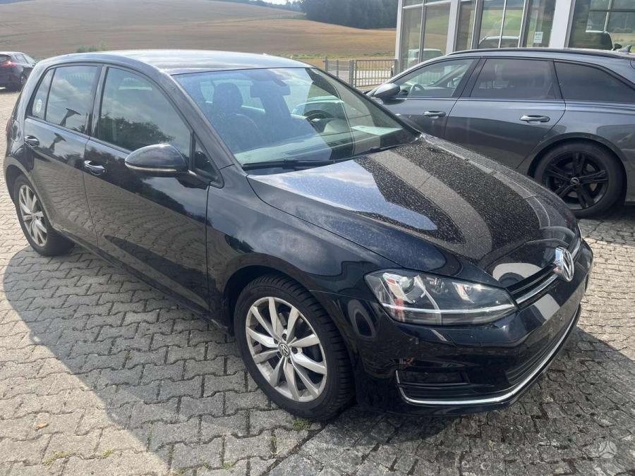 Melns Volkswagen Golf 2015 Marijampole, ar dzinēja tilpumu 1.40 L un nobraukumu 270 tūkst. km par 7600 €, foto 1 vietnē AUTOMOTO.COM.LV