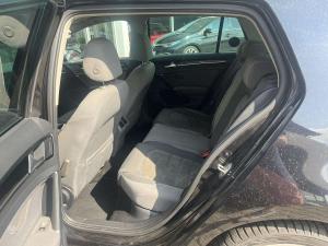 Melns Volkswagen Golf 2015 Marijampole, ar dzinēja tilpumu 1.40 L un nobraukumu 270 tūkst. km par 7600 €, foto 9 vietnē AUTOMOTO.COM.LV