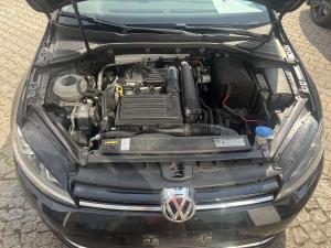 Melns Volkswagen Golf 2015 Marijampole, ar dzinēja tilpumu 1.40 L un nobraukumu 270 tūkst. km par 7600 €, foto 10 vietnē AUTOMOTO.COM.LV