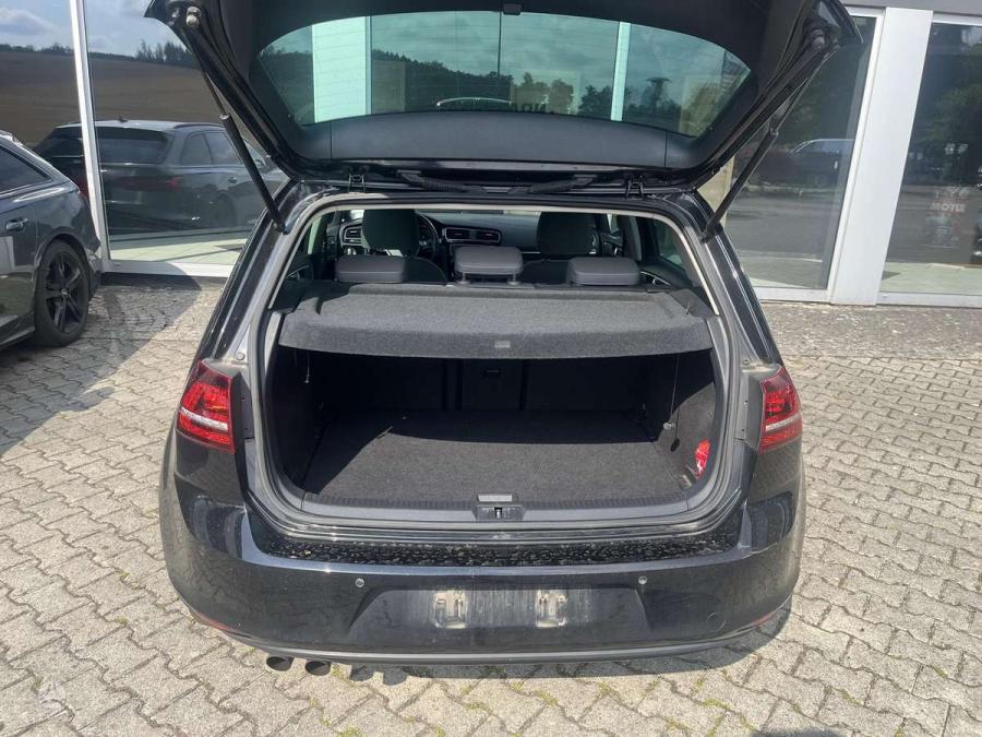 Melns Volkswagen Golf 2015 Marijampole, ar dzinēja tilpumu 1.40 L un nobraukumu 270 tūkst. km par 7600 €, foto 11 vietnē AUTOMOTO.COM.LV