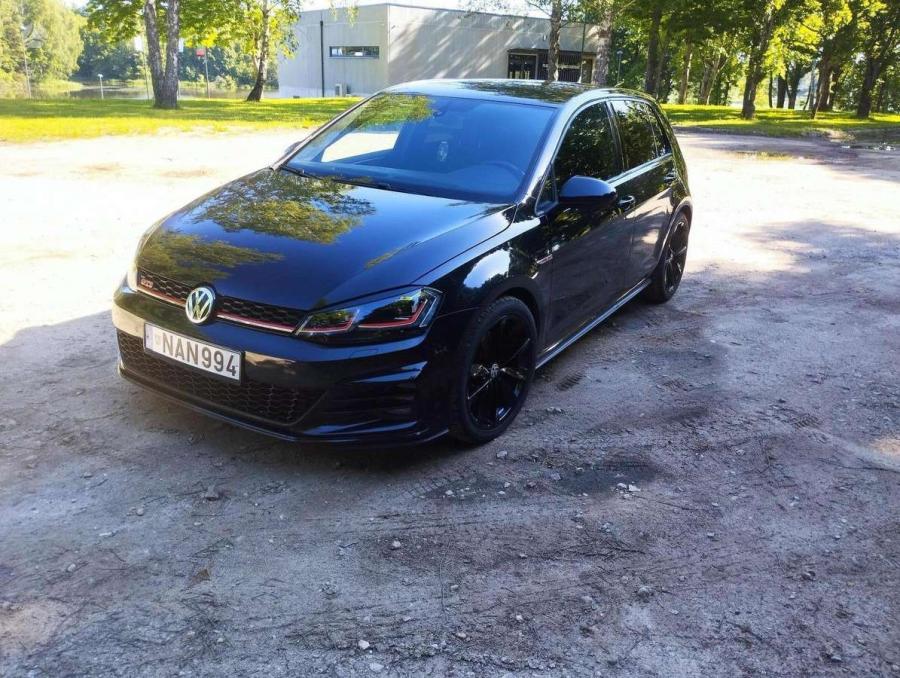 Melns Volkswagen Golf 2015 Plungė, ar dzinēja tilpumu 1.97 L un nobraukumu 277 tūkst. km par 8700 €, foto 3 vietnē AUTOMOTO.COM.LV