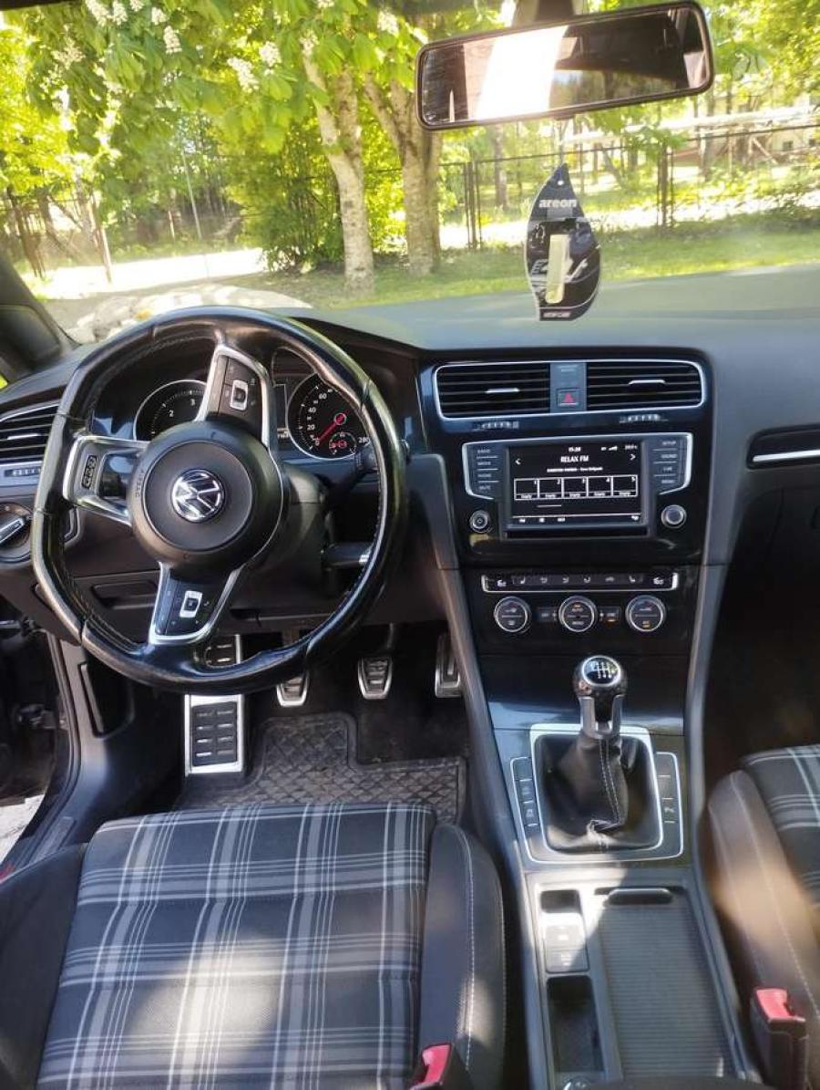 Melns Volkswagen Golf 2015 Plungė, ar dzinēja tilpumu 1.97 L un nobraukumu 277 tūkst. km par 8700 €, foto 17 vietnē AUTOMOTO.COM.LV