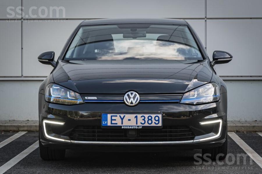 Black Volkswagen Golf 2015 in Riga, with an engine capacity of 1.60 L and mileage of 119 thousand km for 9500 €, photo 3 on AUTOMOTO.COM.LV
