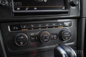 Black Volkswagen Golf 2015 in Riga, with an engine capacity of 1.60 L and mileage of 119 thousand km for 9500 €, photo 21 on AUTOMOTO.COM.LV