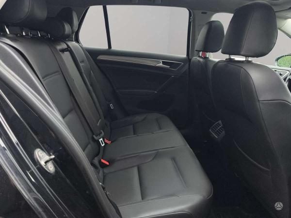Melns Volkswagen Golf 2015 Viļņa, ar dzinēja tilpumu 2.00 L un nobraukumu 203 tūkst. km par 14999 €, foto 11 vietnē AUTOMOTO.COM.LV