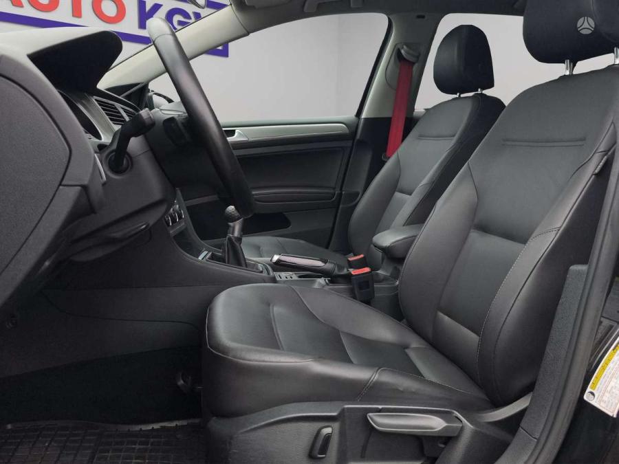 Melns Volkswagen Golf 2015 Viļņa, ar dzinēja tilpumu 2.00 L un nobraukumu 203 tūkst. km par 14999 €, foto 16 vietnē AUTOMOTO.COM.LV