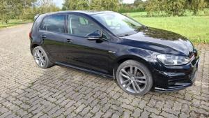 Black Volkswagen Golf 2015 in Riga, with an engine capacity of 1.60 L and mileage of 290 thousand km for 8950 €, photo 10 on AUTOMOTO.COM.LV