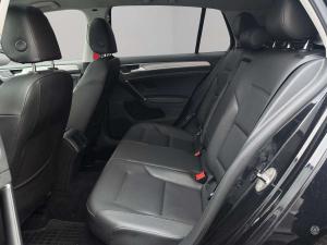 Black Volkswagen Golf 2015 in Klaipeda, with an engine capacity of 2.00 L and mileage of 203 thousand km for 14999 €, photo 13 on AUTOMOTO.COM.LV