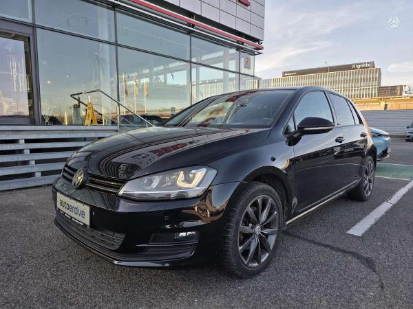 Black Volkswagen Golf 2016 in Vilnius, with an engine capacity of 1.60 L and mileage of 111 thousand km for 12980 €, photo 1 on AUTOMOTO.COM.LV