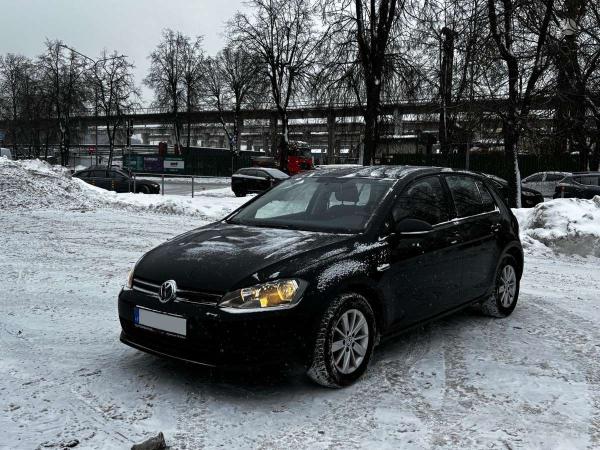 Black Volkswagen Golf 2016 in Vilnius, with an engine capacity of 1.80 L and mileage of 155 thousand km for 6990 €, photo 1 on AUTOMOTO.COM.LV
