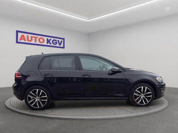 Black Volkswagen Golf 2016 in Kaunas, with an engine capacity of 1.80 L and mileage of 290 thousand km for 7999 €, photo 6 on AUTOMOTO.COM.LV