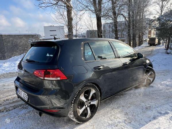 Melns Volkswagen Golf 2016 Viļņa, ar dzinēja tilpumu 1.98 L un nobraukumu 159 tūkst. km par 9500 €, foto 10 vietnē AUTOMOTO.COM.LV