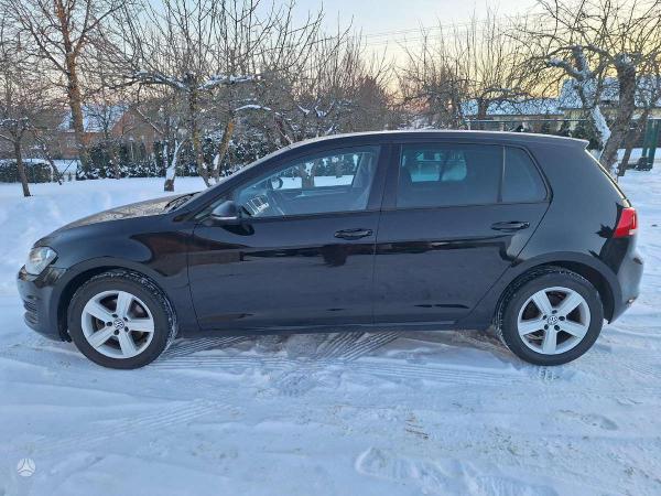 Melns Volkswagen Golf 2016 Alīta, ar dzinēja tilpumu 1.60 L un nobraukumu 283 tūkst. km par 6199 €, foto 2 vietnē AUTOMOTO.COM.LV