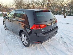 Black Volkswagen Golf 2016 in Alytus, with an engine capacity of 1.60 L and mileage of 283 thousand km for 6199 €, photo 4 on AUTOMOTO.COM.LV