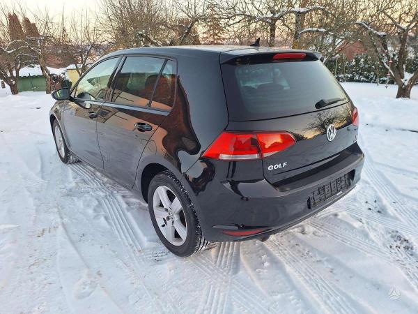 Melns Volkswagen Golf 2016 Alīta, ar dzinēja tilpumu 1.60 L un nobraukumu 283 tūkst. km par 6199 €, foto 5 vietnē AUTOMOTO.COM.LV
