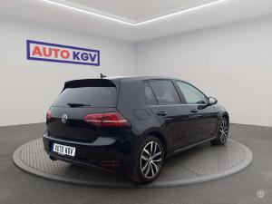 Melns Volkswagen Golf 2016 Kauņa, ar dzinēja tilpumu 1.80 L un nobraukumu 290 tūkst. km par 7999 €, foto 5 vietnē AUTOMOTO.COM.LV