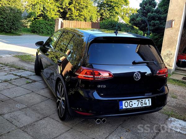 Melns Volkswagen Golf 2016 Ventspils, ar dzinēja tilpumu 2.00 L un nobraukumu 144 tūkst. km par 12490 €, foto 3 vietnē AUTOMOTO.COM.LV