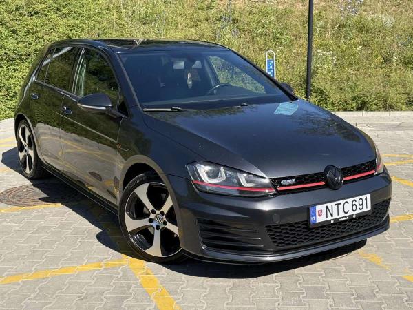 Melns Volkswagen Golf 2016 Viļņa, ar dzinēja tilpumu 1.98 L un nobraukumu 137 tūkst. km par 12000 €, foto 1 vietnē AUTOMOTO.COM.LV