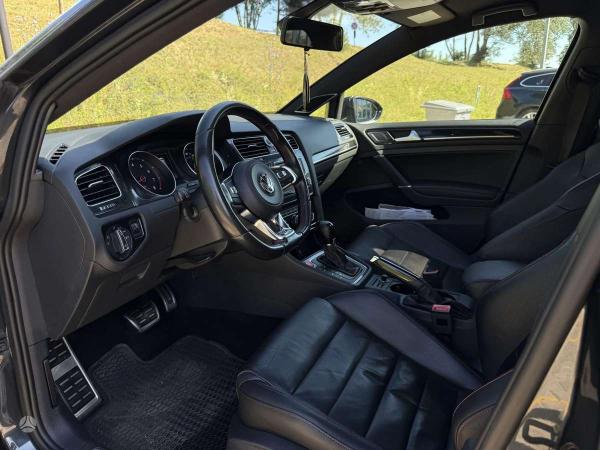 Black Volkswagen Golf 2016 in Vilnius, with an engine capacity of 1.98 L and mileage of 137 thousand km for 12000 €, photo 8 on AUTOMOTO.COM.LV