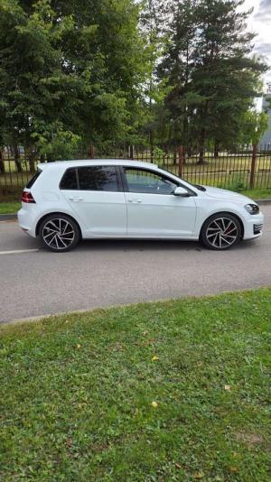 Melns Volkswagen Golf 2016 Kauņa, ar dzinēja tilpumu 2.00 L un nobraukumu 243 tūkst. km par 12499 €, foto 3 vietnē AUTOMOTO.COM.LV
