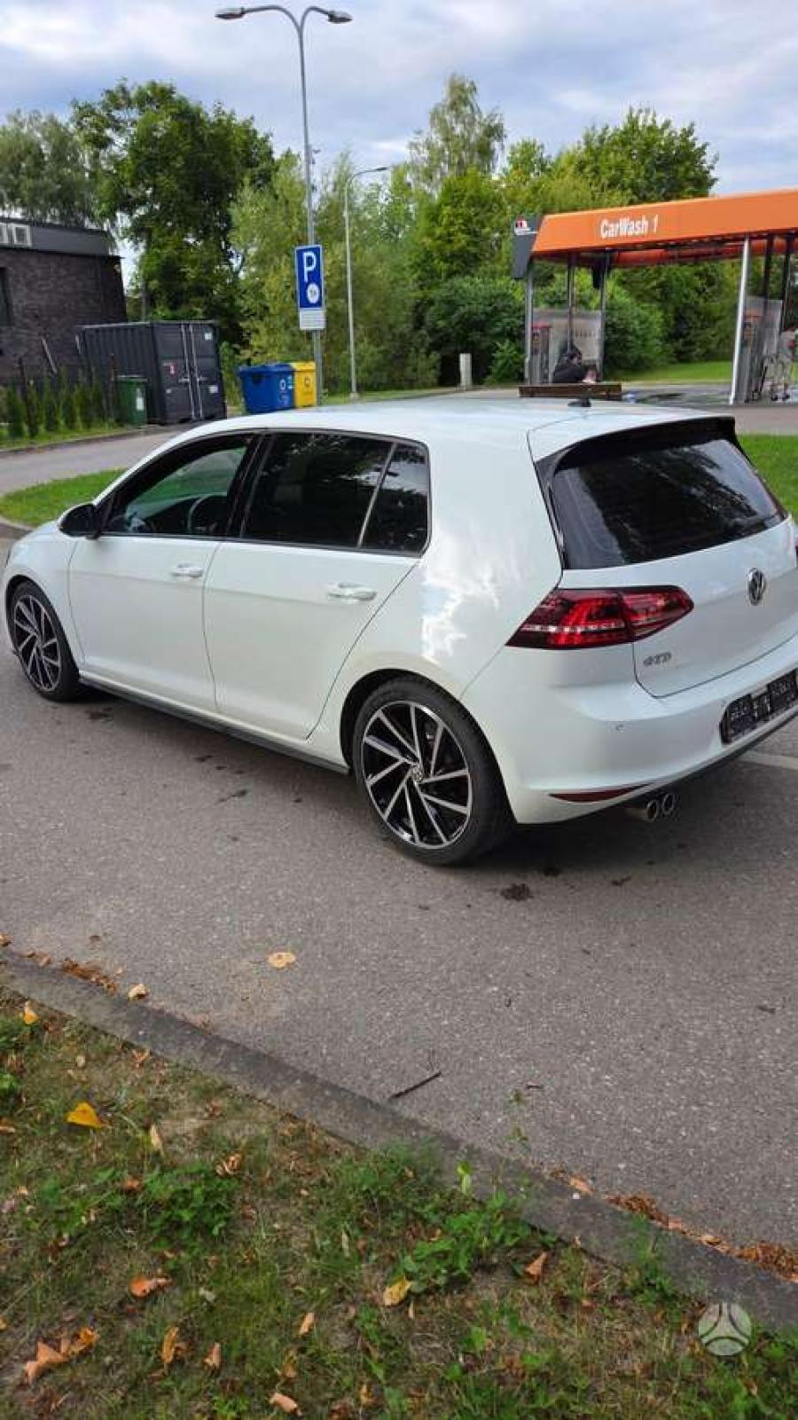 Melns Volkswagen Golf 2016 Kauņa, ar dzinēja tilpumu 2.00 L un nobraukumu 243 tūkst. km par 12499 €, foto 5 vietnē AUTOMOTO.COM.LV